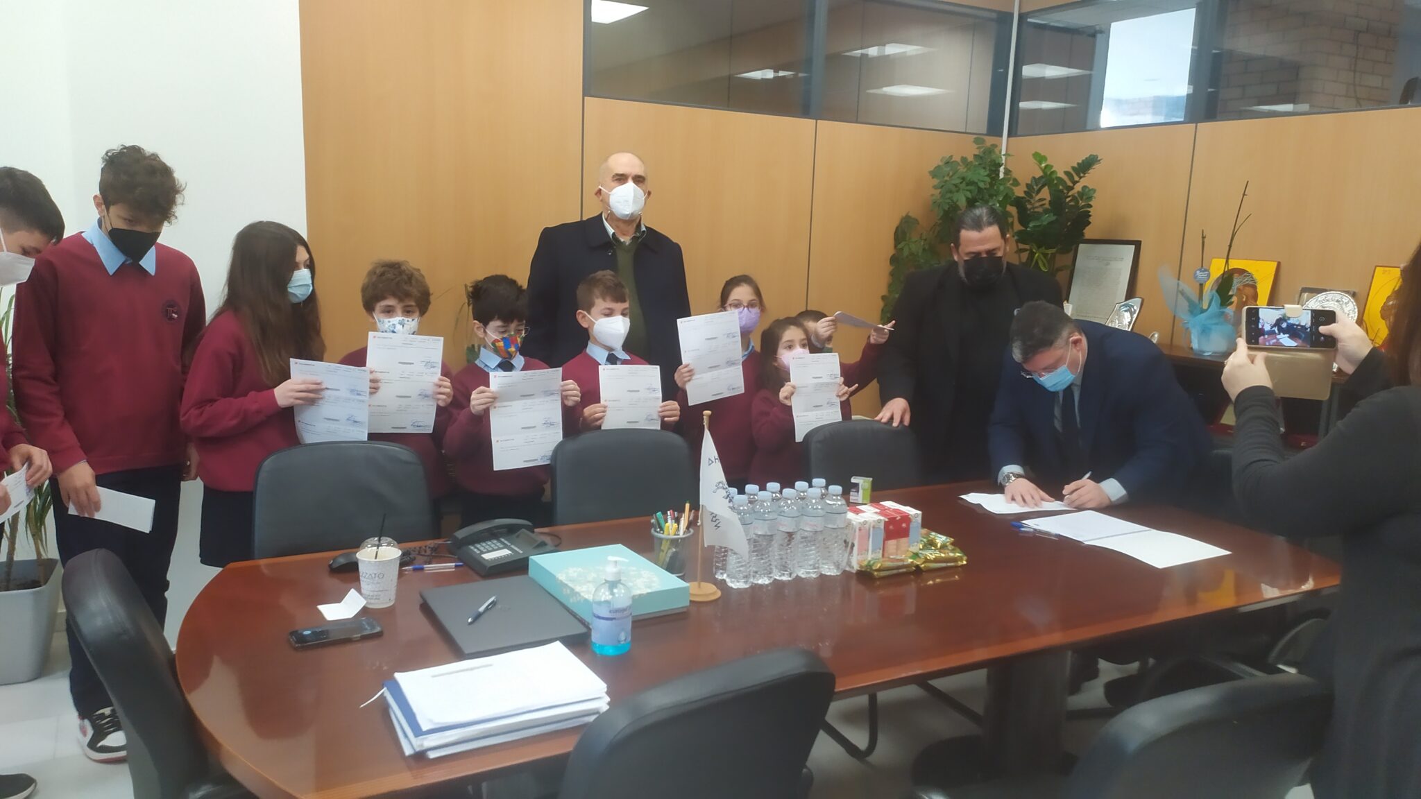 ΑΝΤΙΠΡΟΣΩΠΕΙΑ ΜΑΘΗΤΩΝ ΣΤΟΝ ΔΗΜΟ ΑΧΑΡΝΩΝ - ΜΟΝΤΕΣΣΟΡΙΑΝΑ ΣΧΟΛΕΙΑ