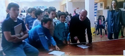 ΜΙΜΗΣ ΔΟΜΑΖΟΣ - ΜΟΝΤΕΣΣΟΡΙΑΝΑ ΣΧΟΛΕΙΑ