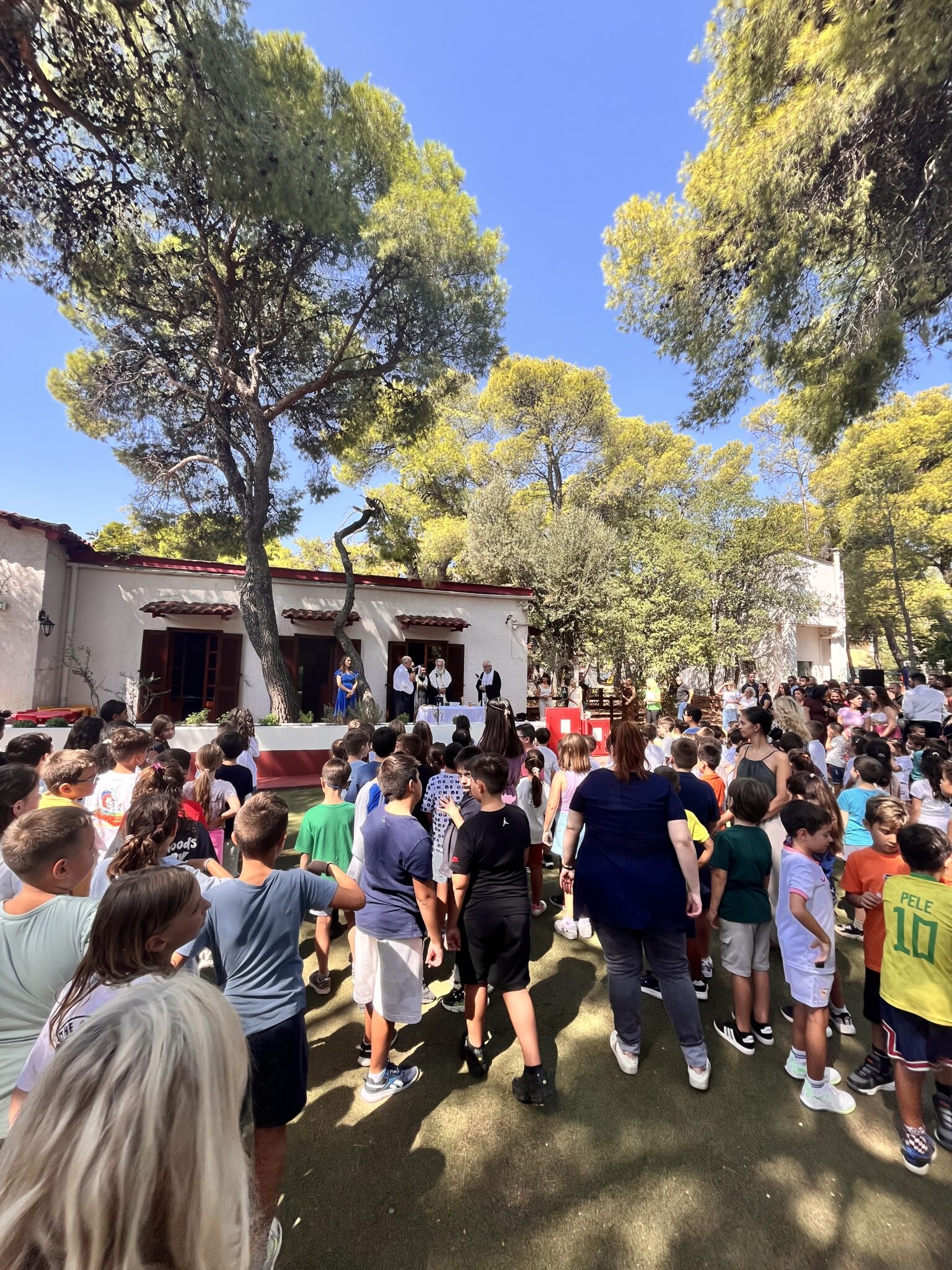 ΑΓΙΑΣΜΟΣ ΤΟΥ ΣΧΟΛΕΙΟΥ ΜΑΣ - ΜΟΝΤΕΣΣΟΡΙΑΝΑ ΣΧΟΛΕΙΑ